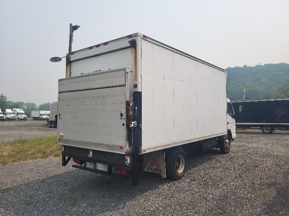 2007 Mitsubishi FUSO FE140 Light Duty Box Truck