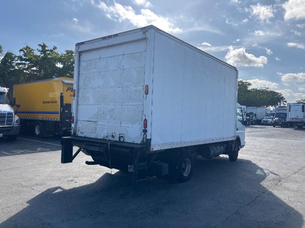 2013 Mitsubishi FUSO FE140 Light Duty Box Truck