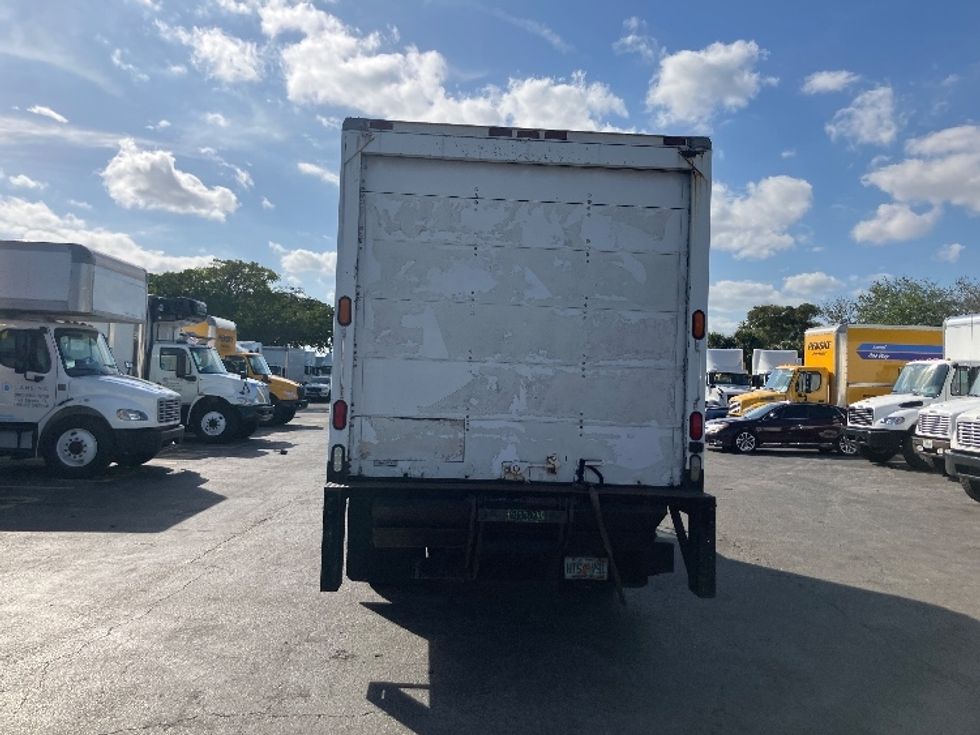 2013 Mitsubishi FUSO FE140 Light Duty Box Truck