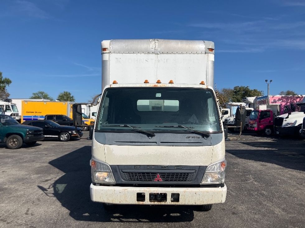 2013 Mitsubishi FUSO FE140 Light Duty Box Truck