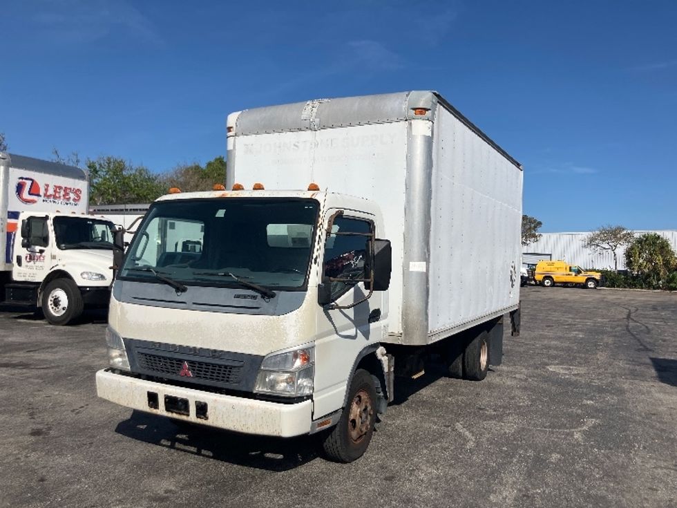 2013 Mitsubishi FUSO FE140 Light Duty Box Truck