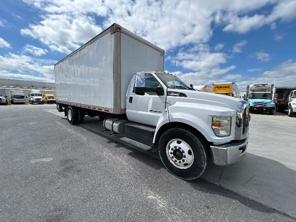 2017 Ford F650 Medium Duty Box Truck