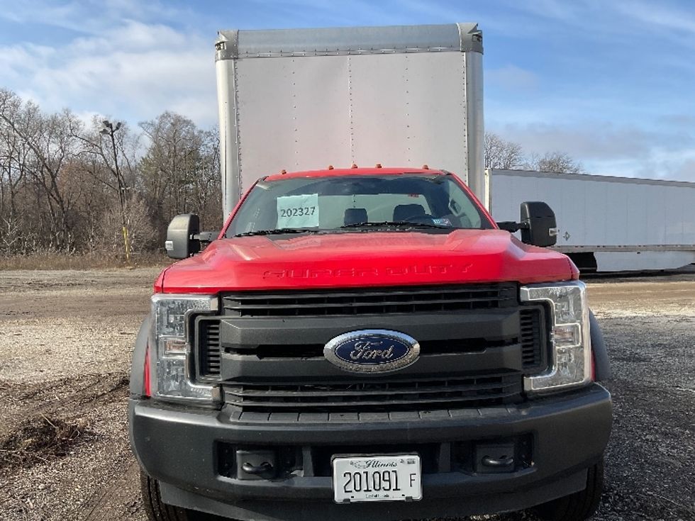 2018 Ford F450 Medium Duty Box Truck
