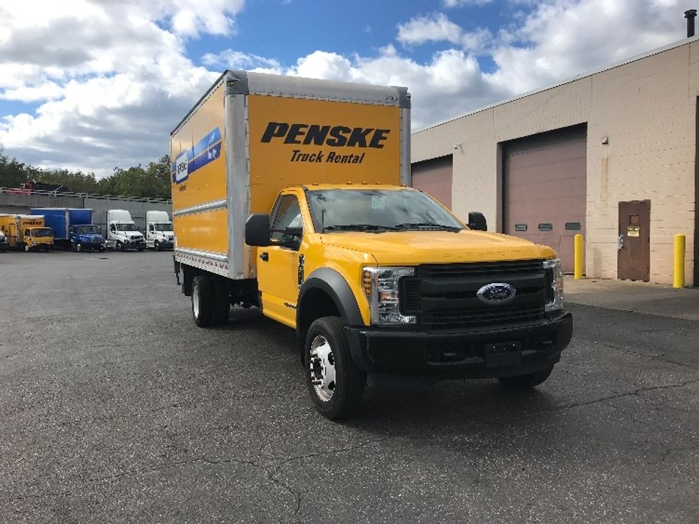 2019 Ford F450 Medium Duty Box Truck