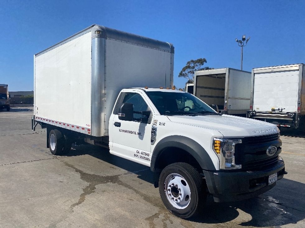 2019 Ford F450 Medium Duty Box Truck