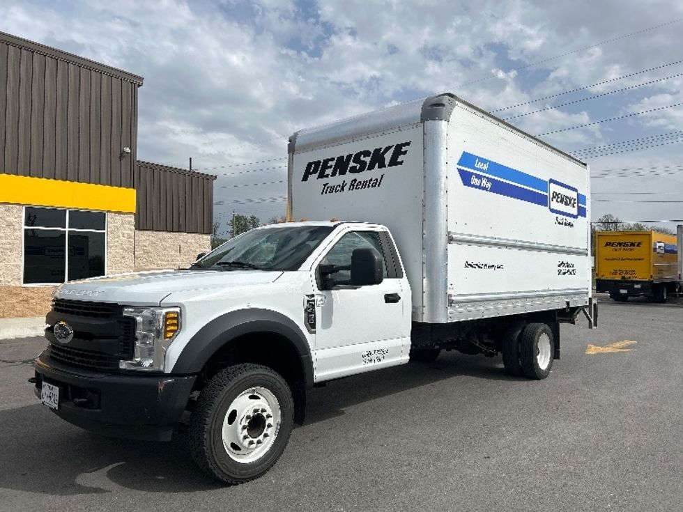 2019 Ford F450 Medium Duty Box Truck