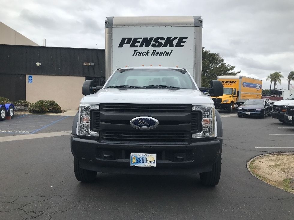 2019 Ford F450 Medium Duty Box Truck