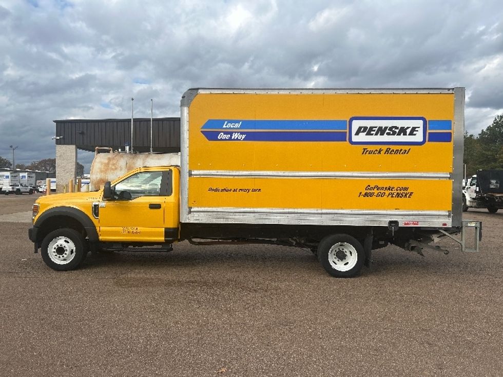 2021 Ford F450 Medium Duty Box Truck