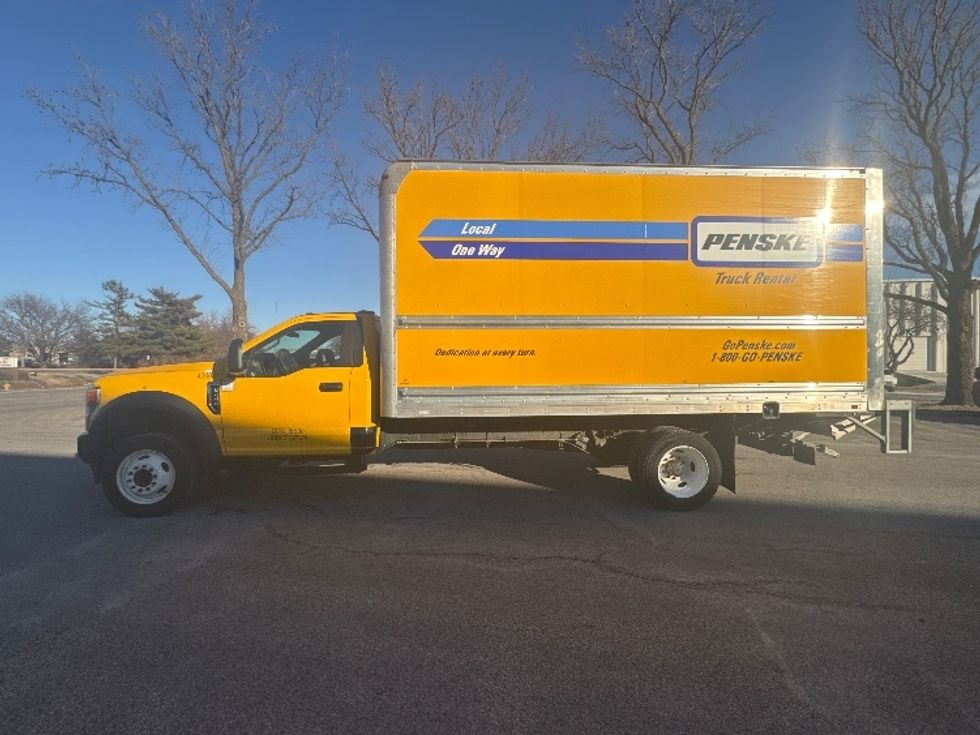 2021 Ford F450 Medium Duty Box Truck