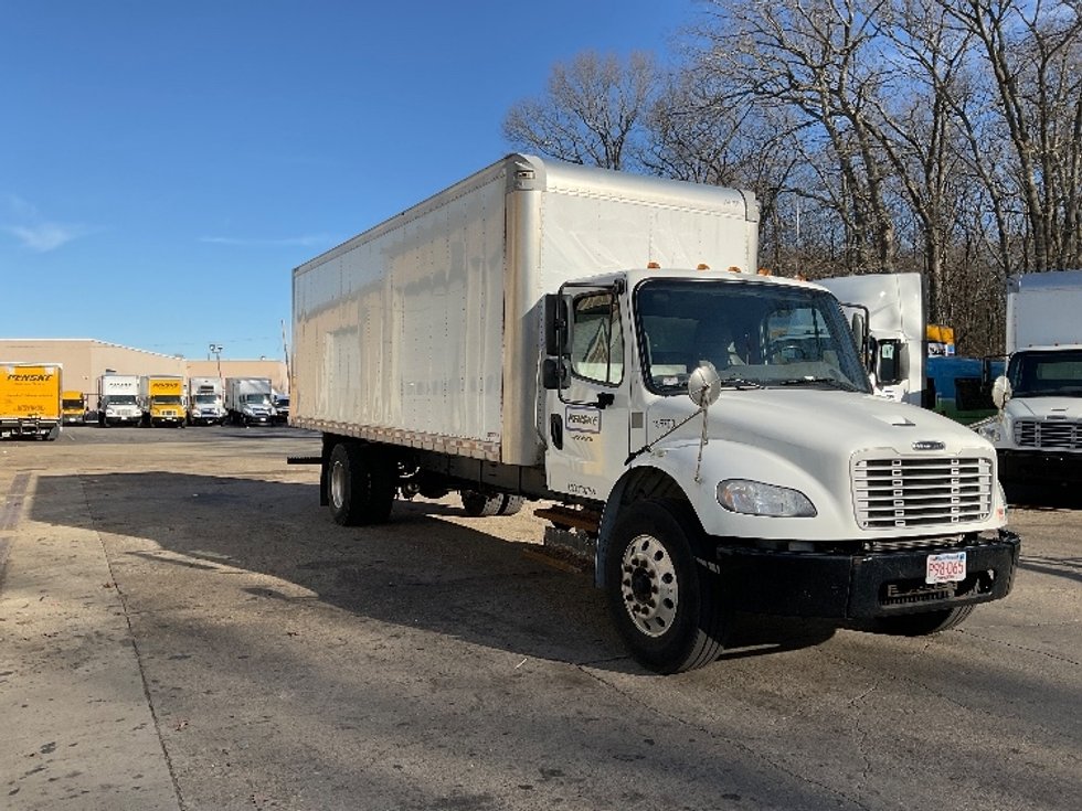 Used Medium Duty Box Trucks for Sale in MA - Penske Used Trucks