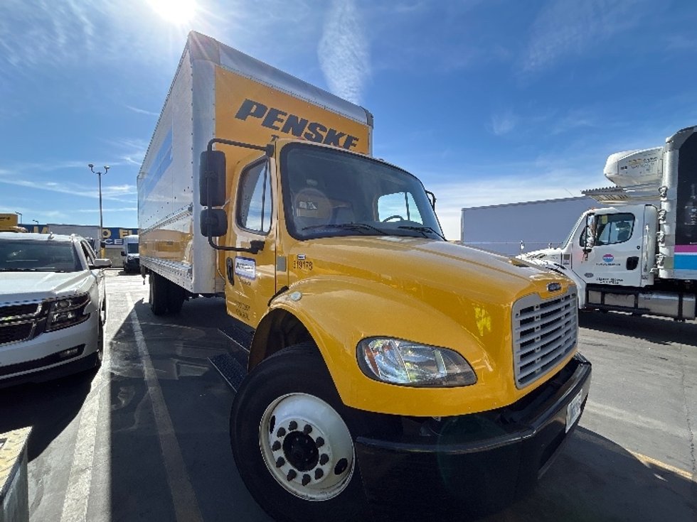Used Medium Duty Box Trucks for Sale - Penske Used Trucks