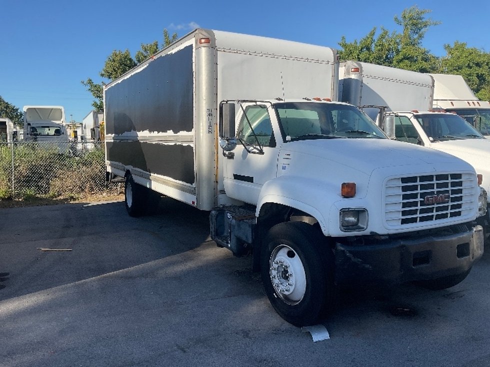Used GMC Medium Duty Box Trucks for Sale - Penske Used Trucks