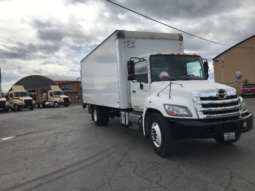 Used Hino Medium Duty Box Trucks for Sale - Penske Used Trucks