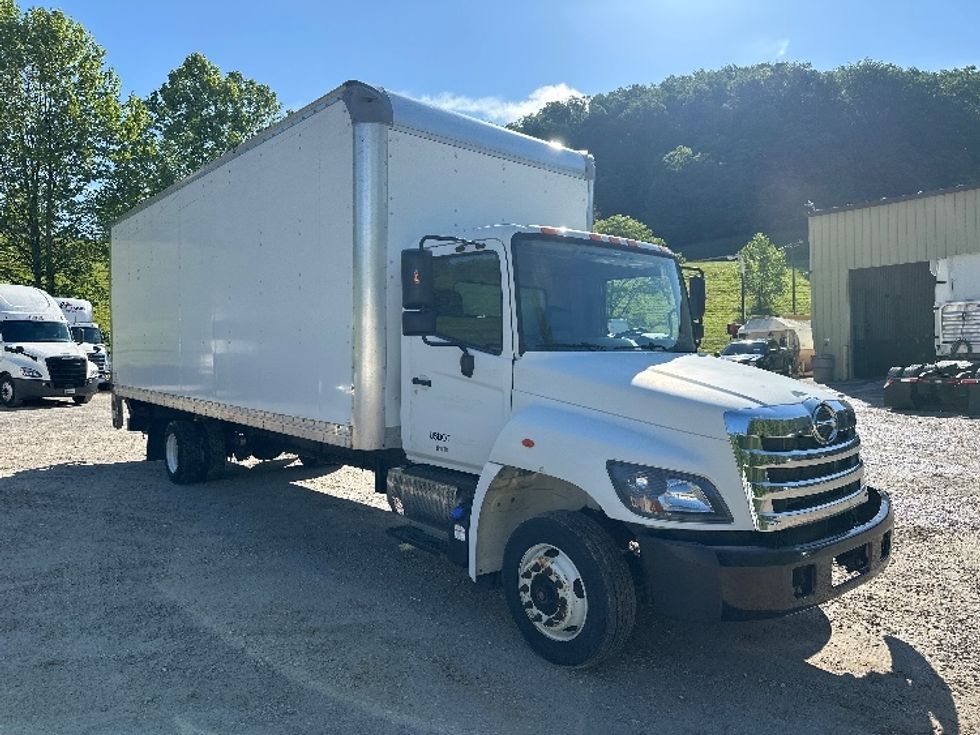 2018 Hino 258LP Medium Duty Box Truck