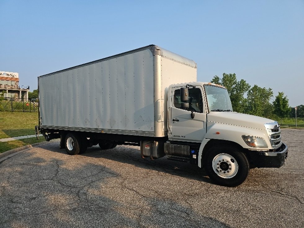 Used Hino Medium Duty Box Trucks for Sale - Penske Used Trucks