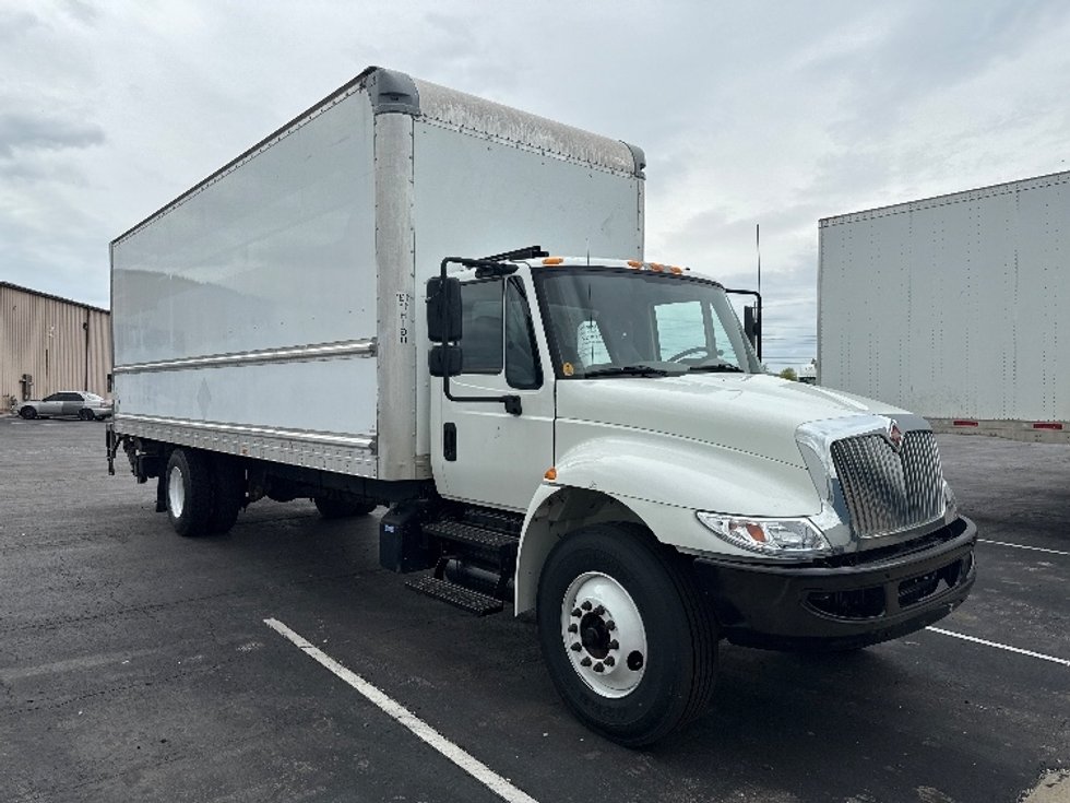 Used Medium Duty Box Trucks for Sale - Penske Used Trucks