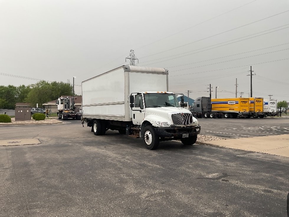 Used Medium Duty Box Trucks for Sale - Penske Used Trucks