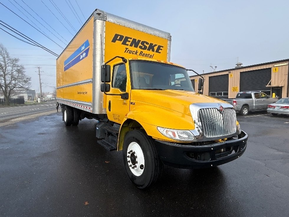 Used Medium Duty Box Trucks for Sale - Penske Used Trucks