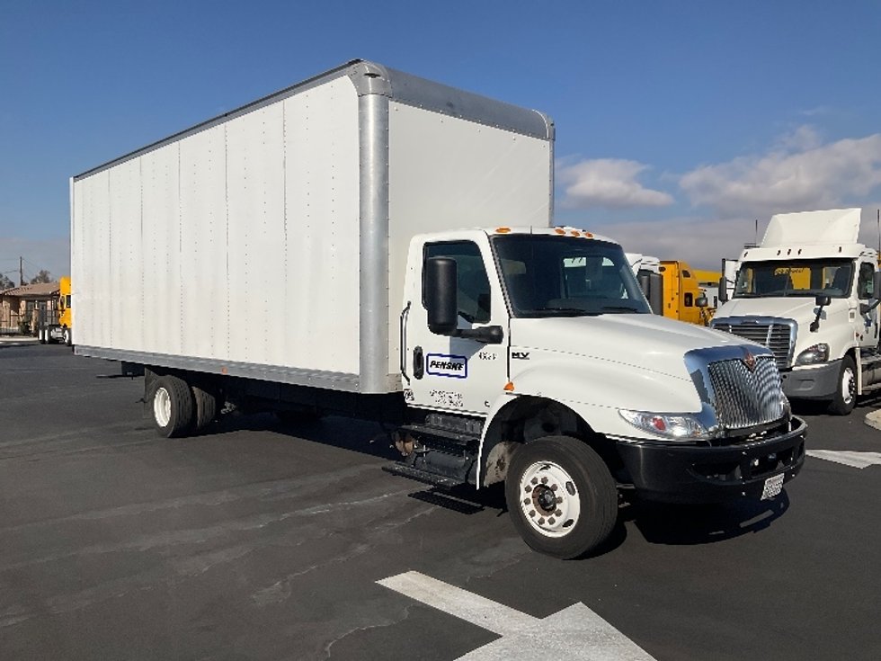 Used Medium Duty Box Trucks for Sale - Penske Used Trucks