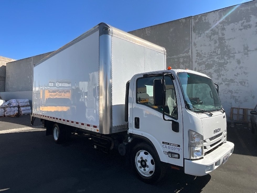 Used Medium Duty Box Trucks for Sale in CA - Penske Used Trucks