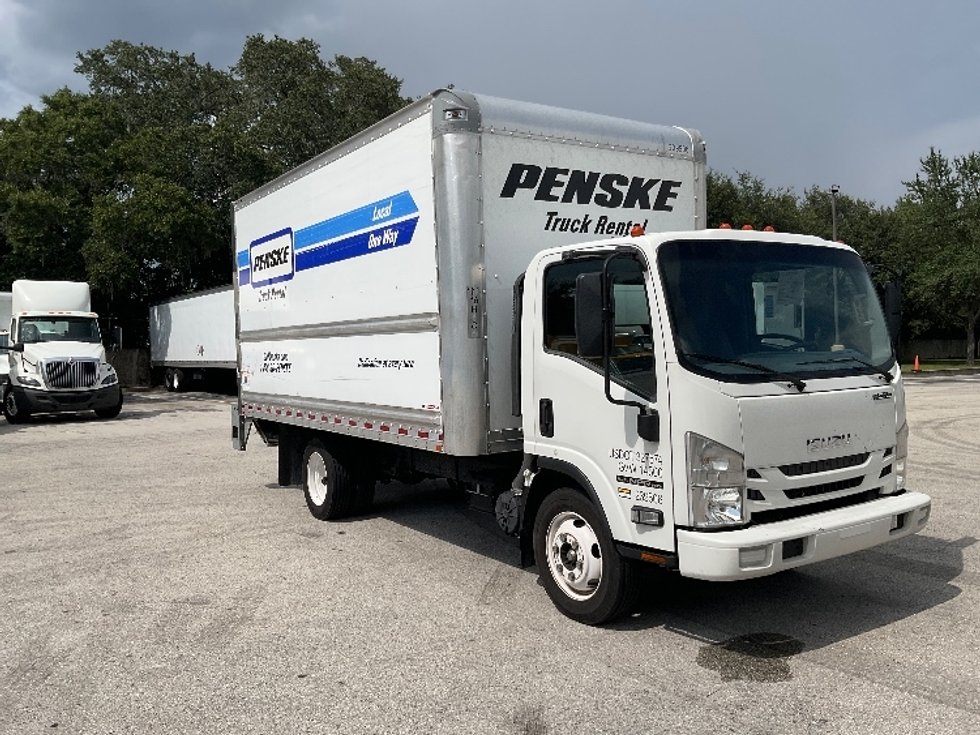 Used Isuzu Cabover Trucks for Sale in FL - Penske Used Trucks