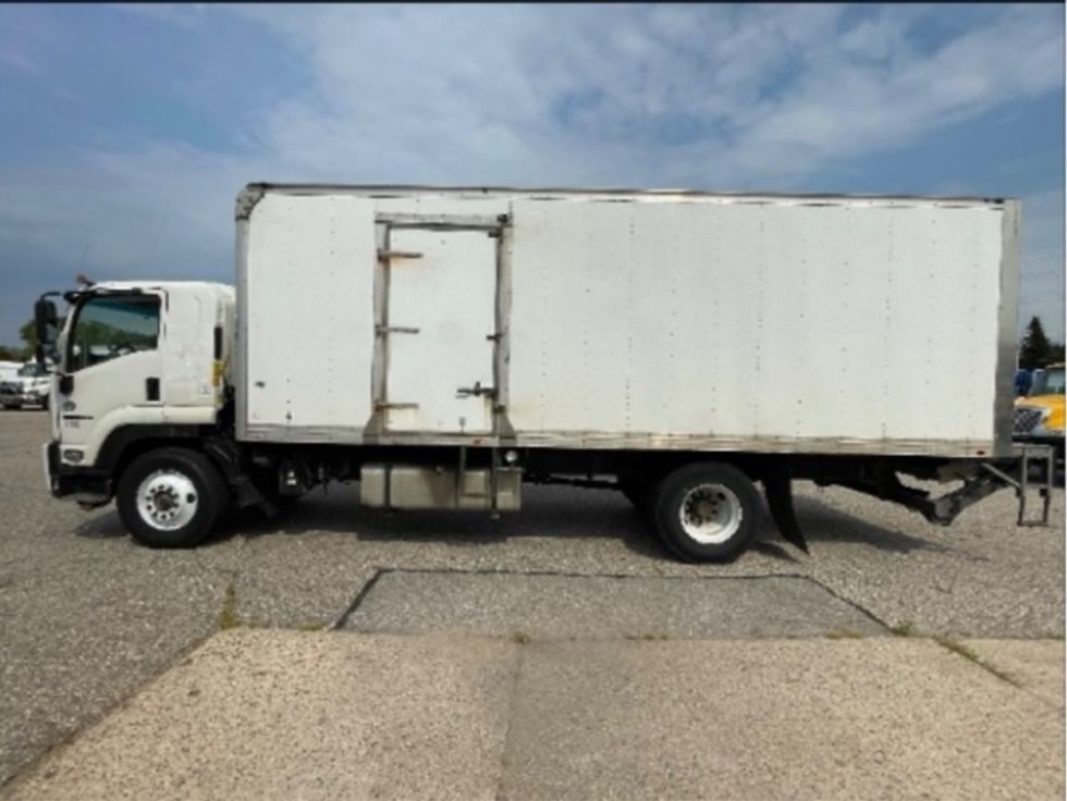 2018 Isuzu FTR Medium Duty Box Truck
