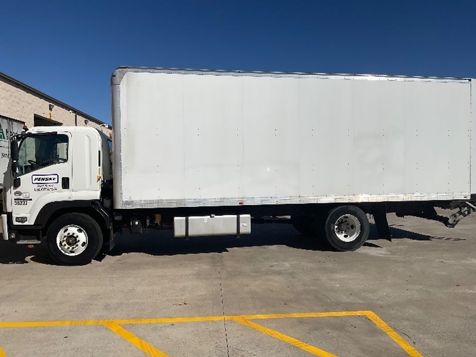 2018 Isuzu FTR Medium Duty Box Truck