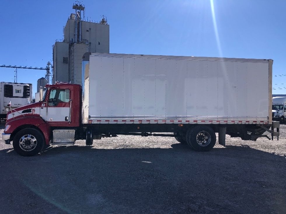2018 Kenworth K370 Medium Duty Box Truck