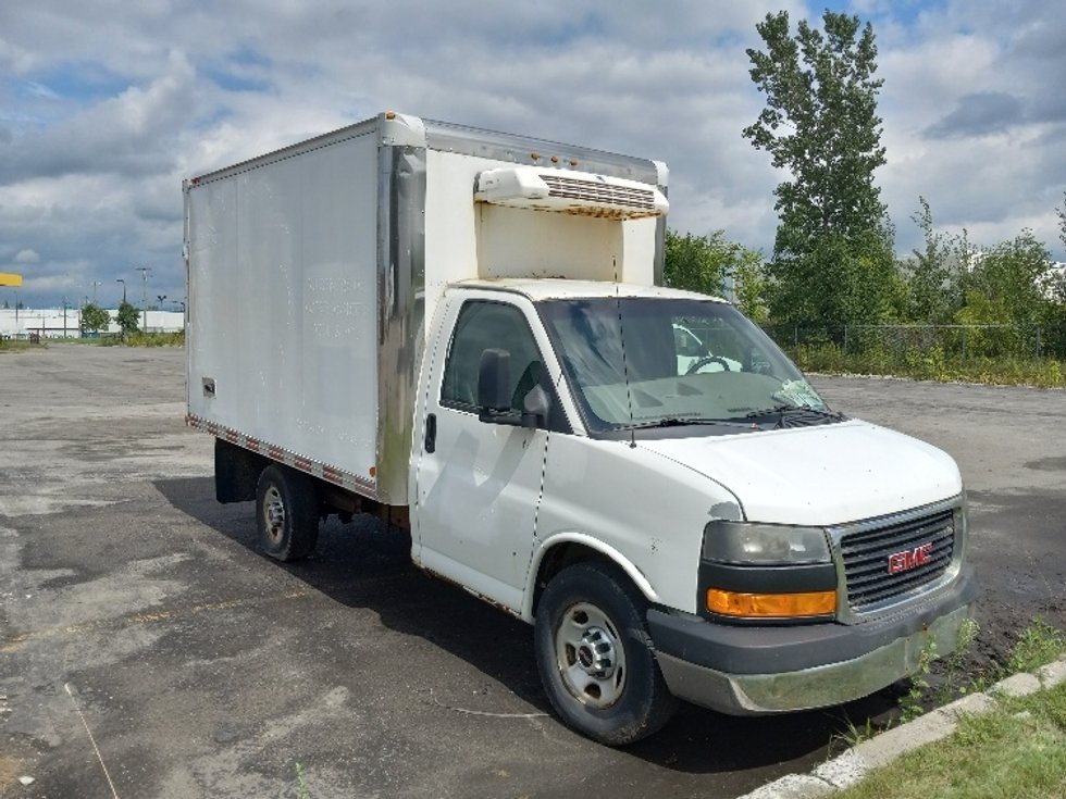 Used GMC Refrigerated Trucks for Sale - Penske Used Trucks