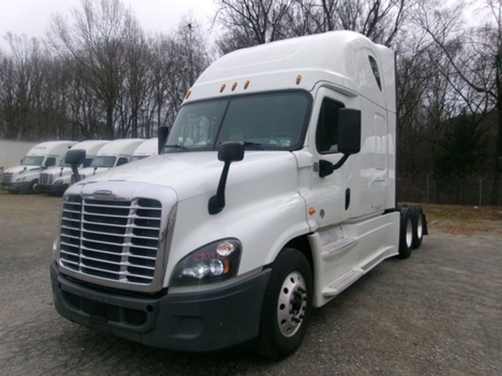 2019 Freightliner Cascadia 12564ST Sleeper Tractor