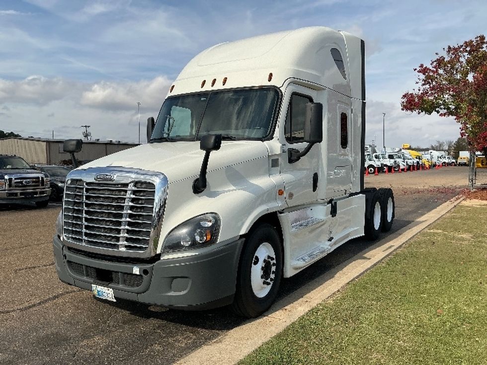 2019 Freightliner Cascadia 12564ST Sleeper Tractor