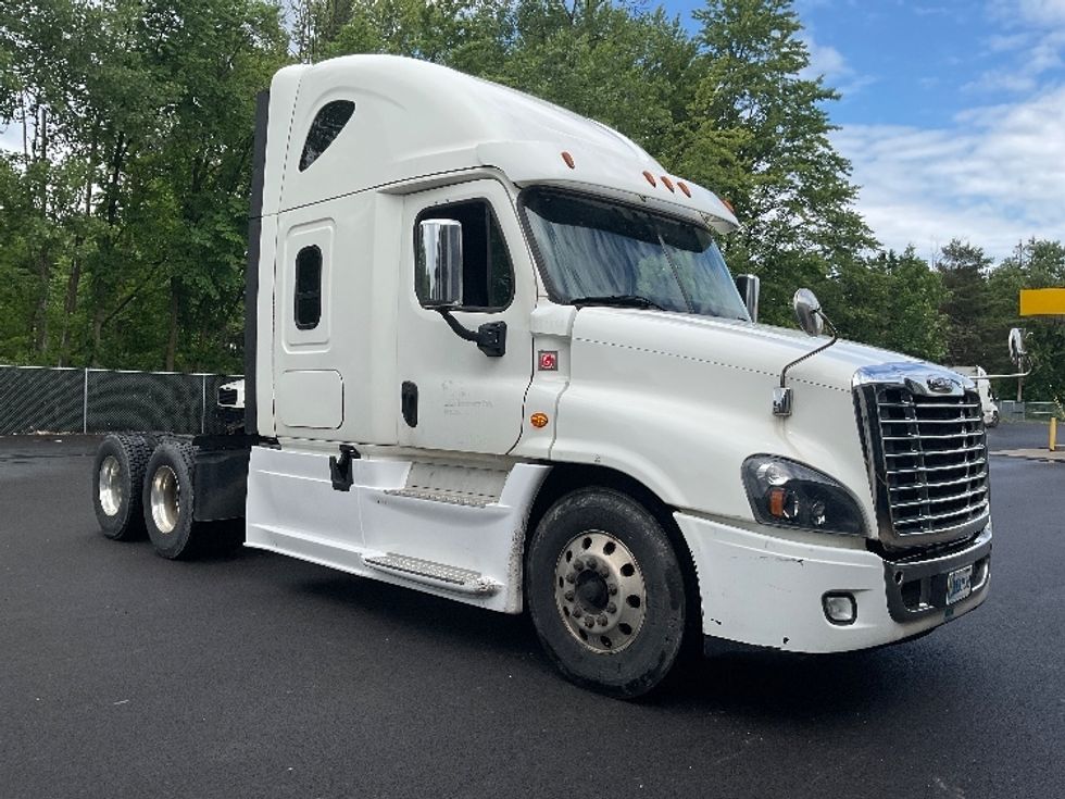 2019 Freightliner Cascadia 12564ST Sleeper Tractor