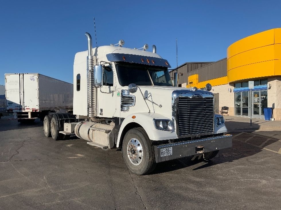 2019 Freightliner D12264SD Sleeper Tractor