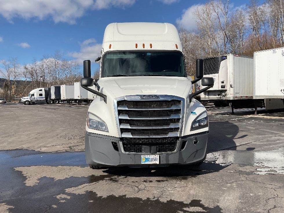2019 Freightliner T12664ST Sleeper Tractor
