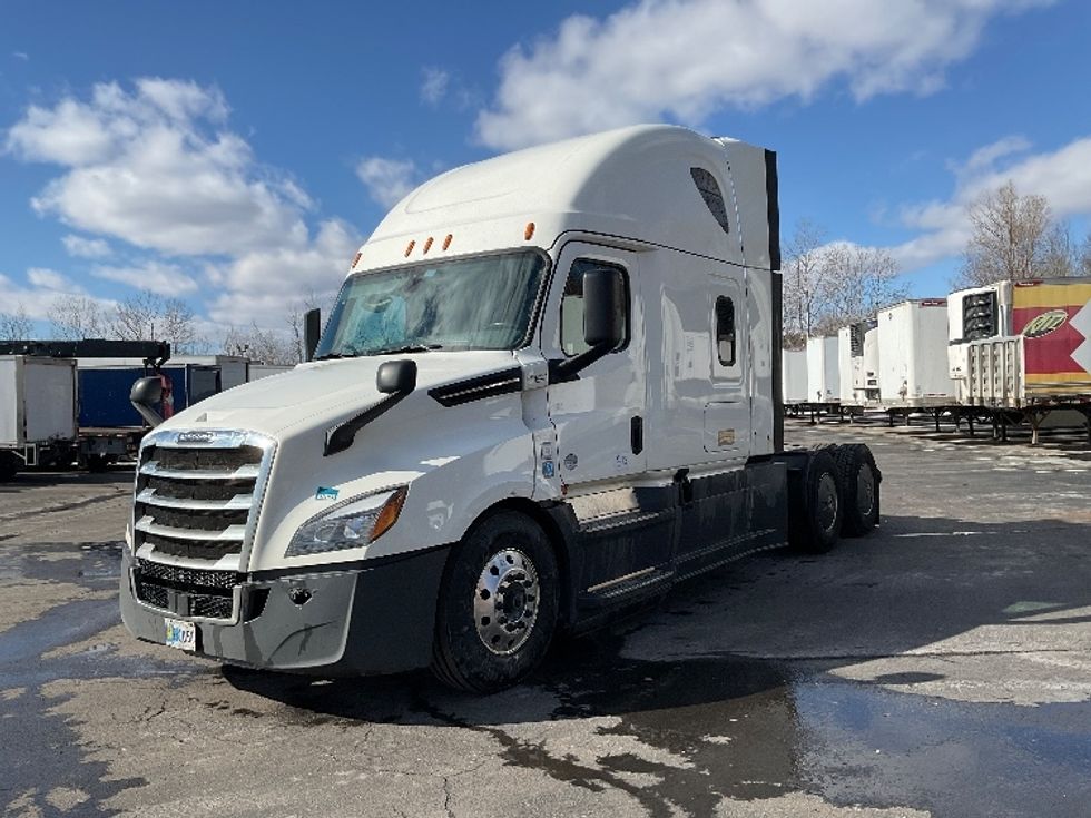 2019 Freightliner T12664ST Sleeper Tractor
