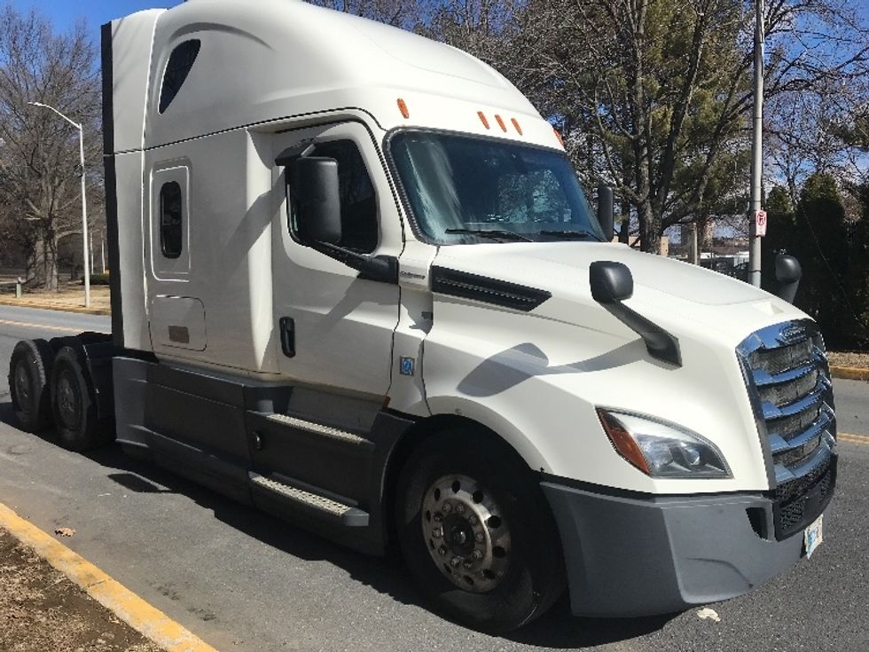 2019 Freightliner T12664ST Sleeper Tractor