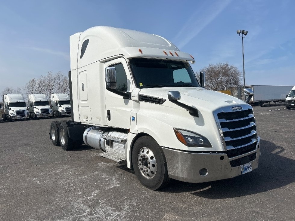 Used Sleeper Trucks for Sale - Penske Used Trucks