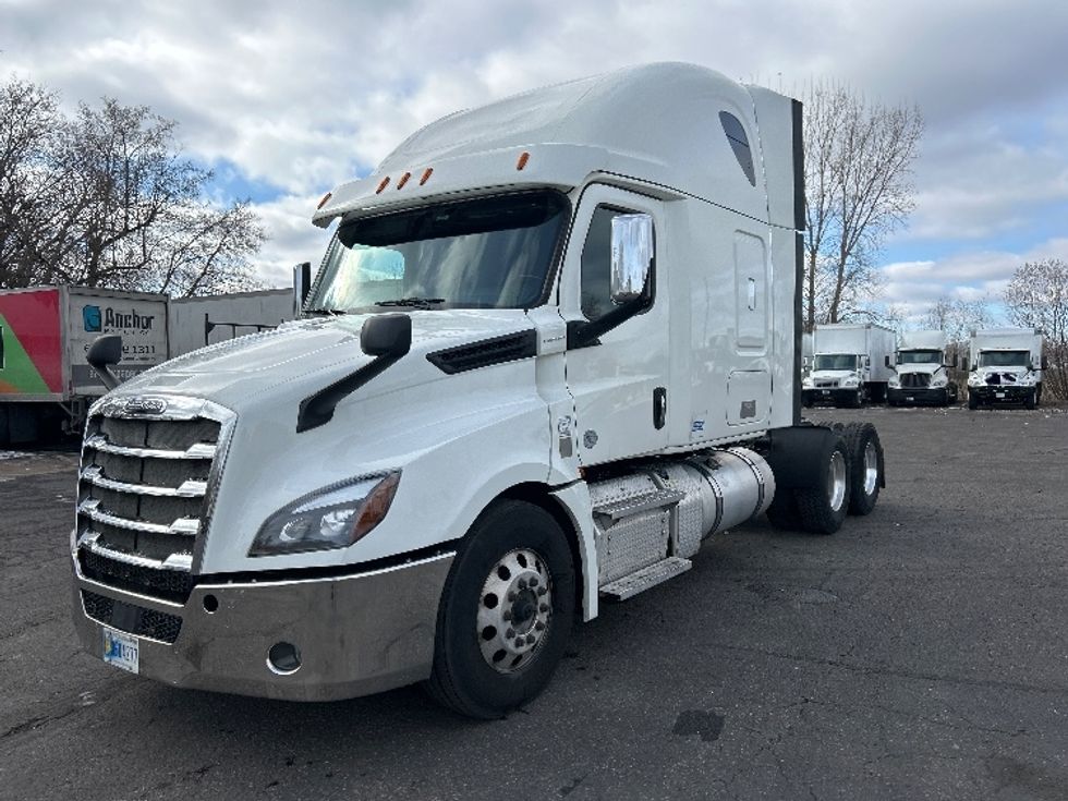 2019 Freightliner T12664ST Sleeper Tractor