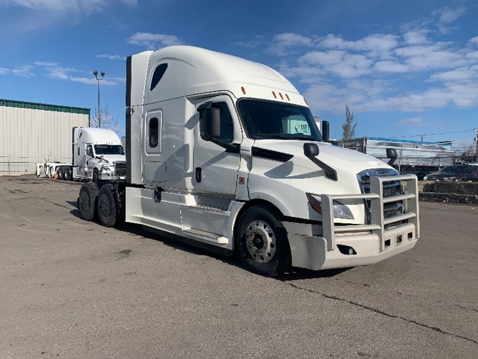 2019 Freightliner T12664ST Sleeper Tractor