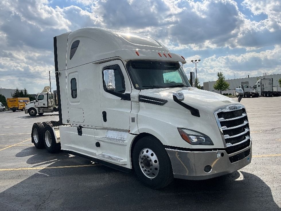 2019 Freightliner T12664ST Sleeper Tractor