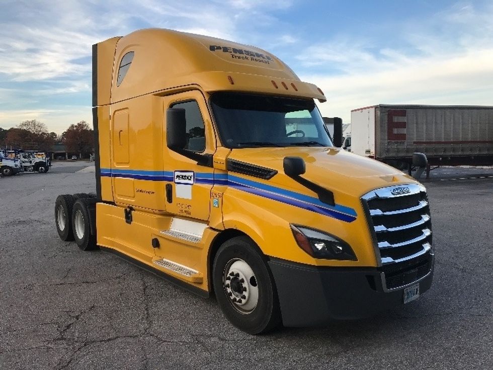 2019 Freightliner T12664ST Sleeper Tractor