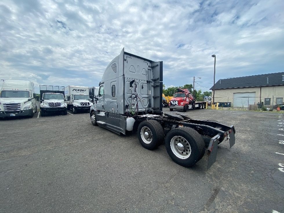 2019 Freightliner T12664ST Sleeper Tractor