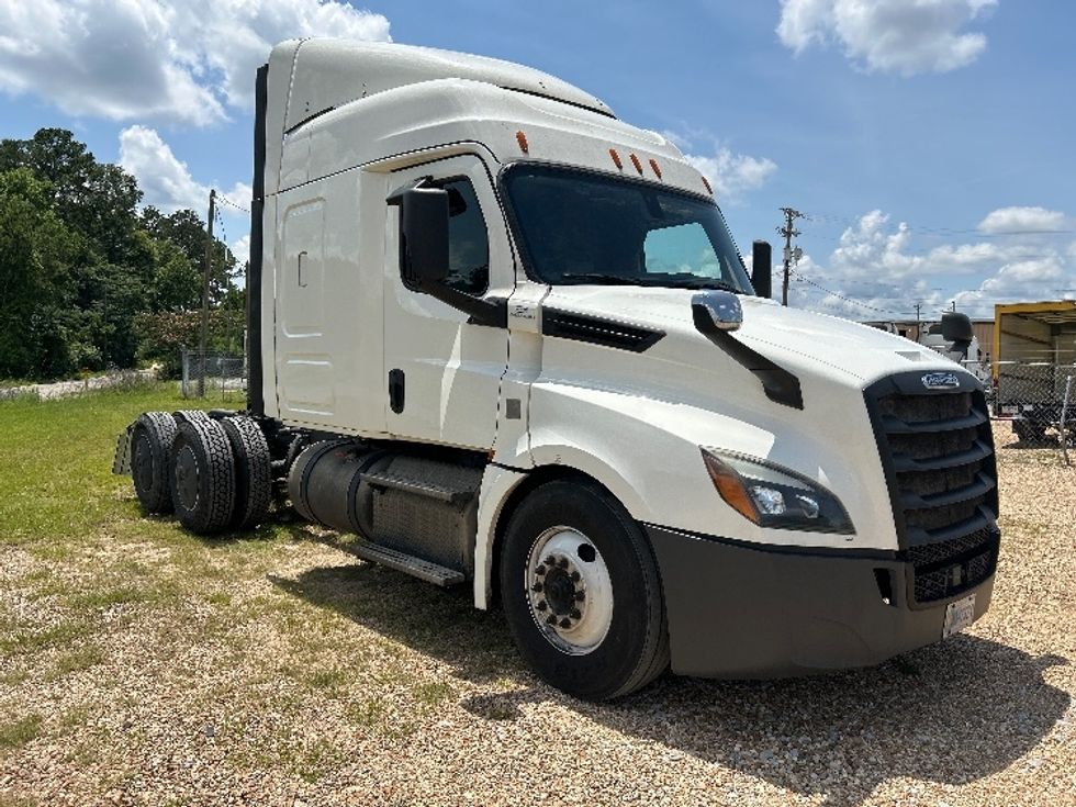 2019 Freightliner T12664ST Sleeper Tractor