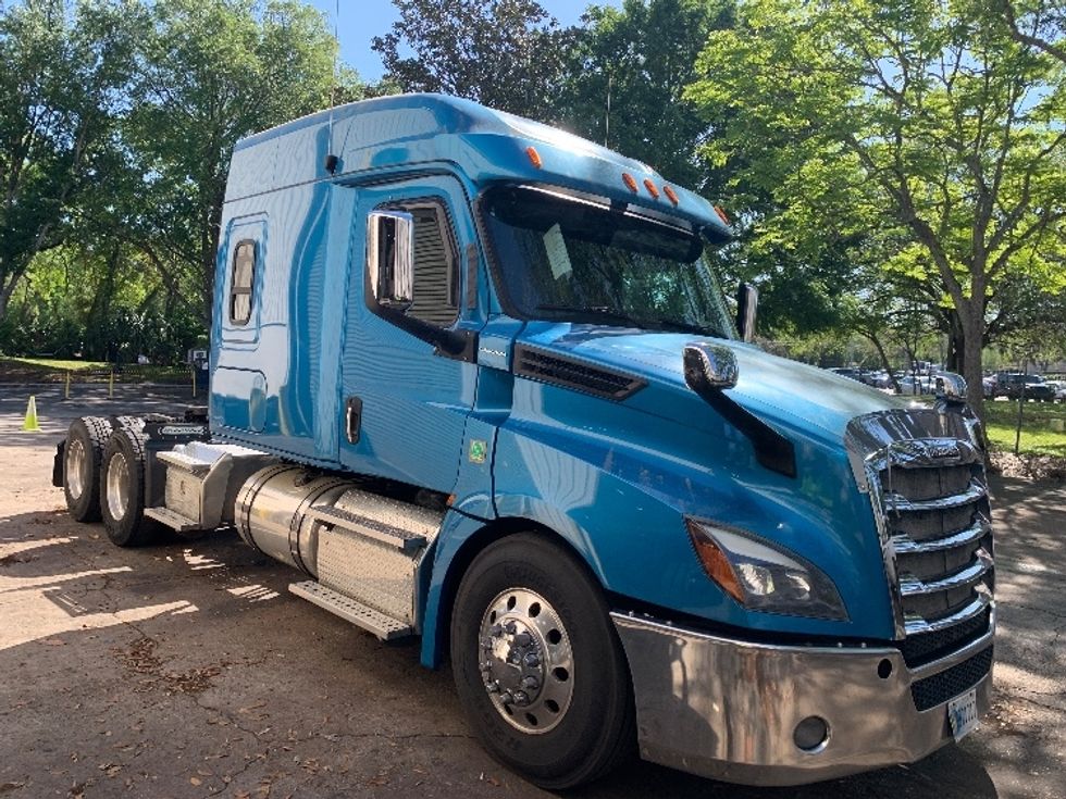2019 Freightliner T12664ST Sleeper Tractor