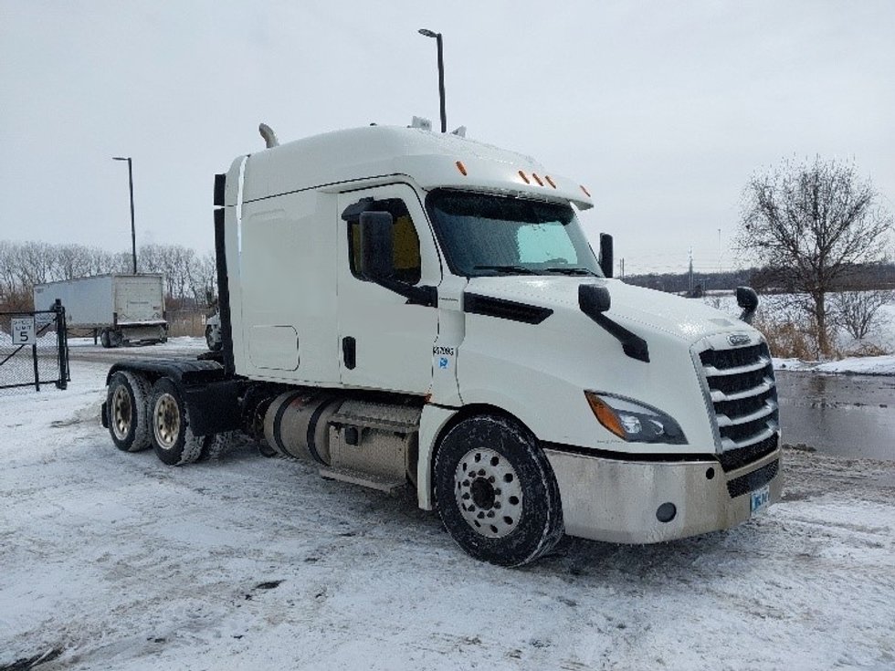 Used Sleeper Trucks for Sale - Penske Used Trucks