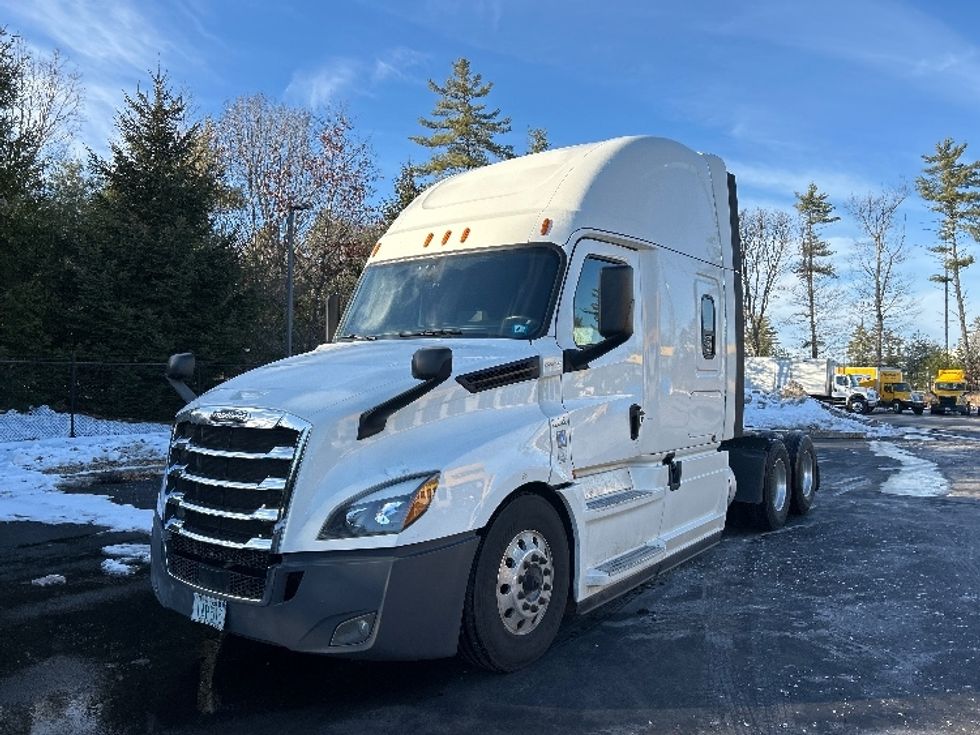2019 Freightliner T12664ST Sleeper Tractor