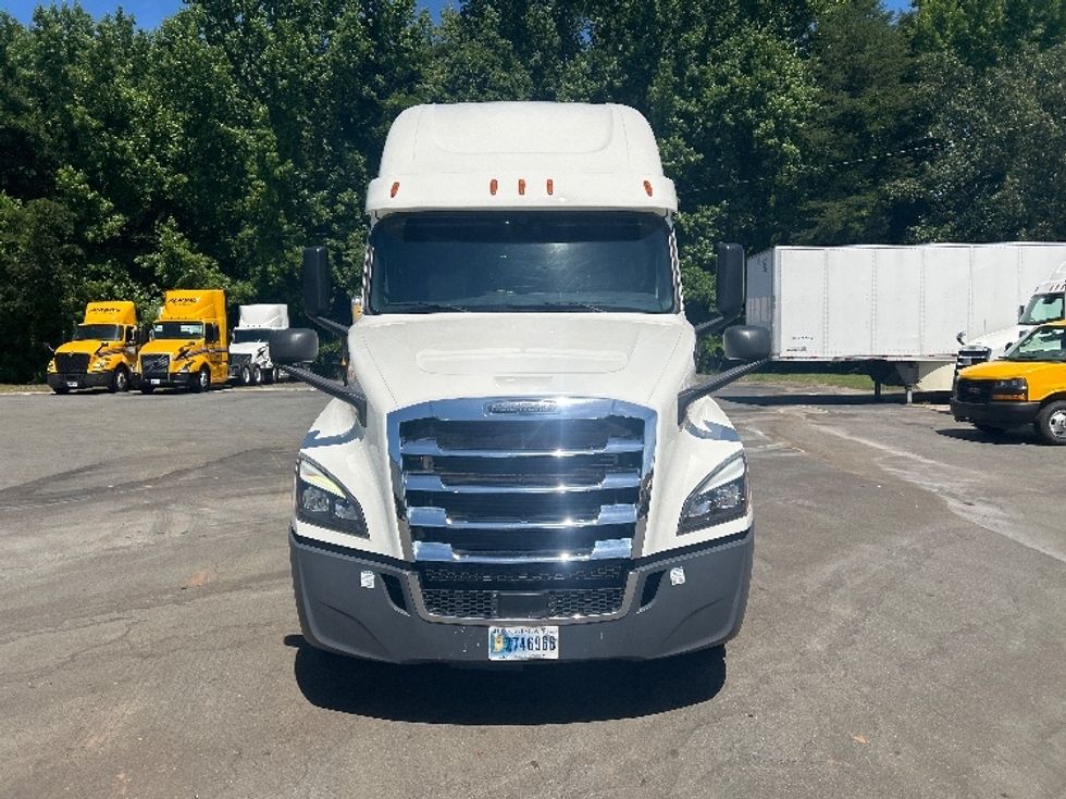 2019 Freightliner T12664ST Sleeper Tractor
