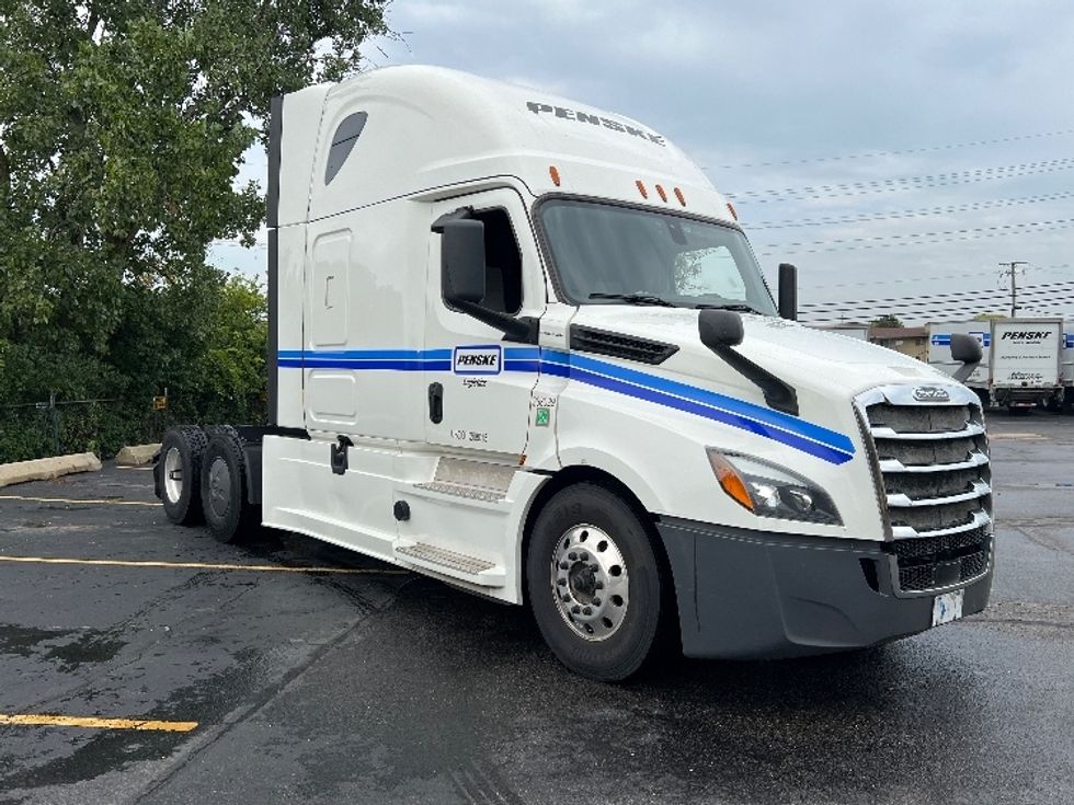 Your Next Used 2019 Freightliner T12664ST, 258029, Is For Sale And ...