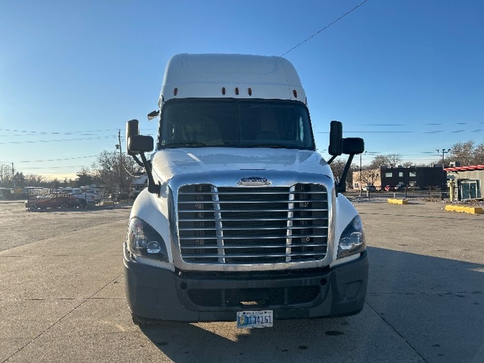 2020 Freightliner Cascadia 12564ST Sleeper Tractor