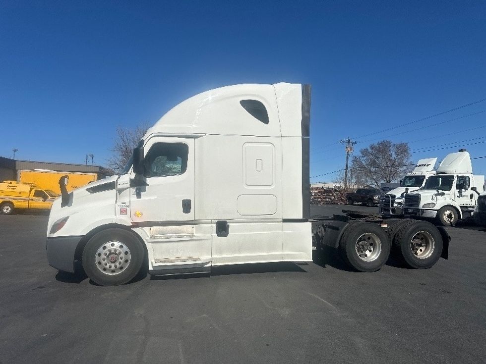 2020 Freightliner T11664ST Sleeper Tractor
